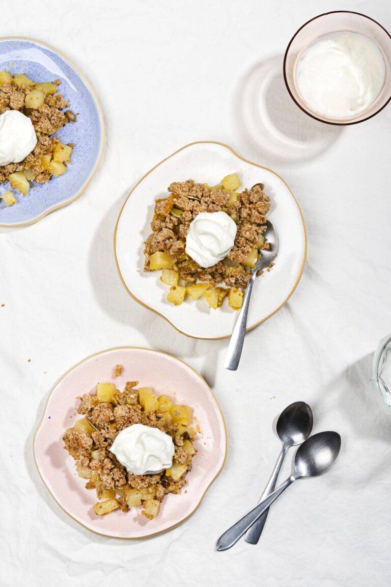 Healthy Breakfast Pear Crisp - Pear-fect brekkie! | Hurry The Food Up