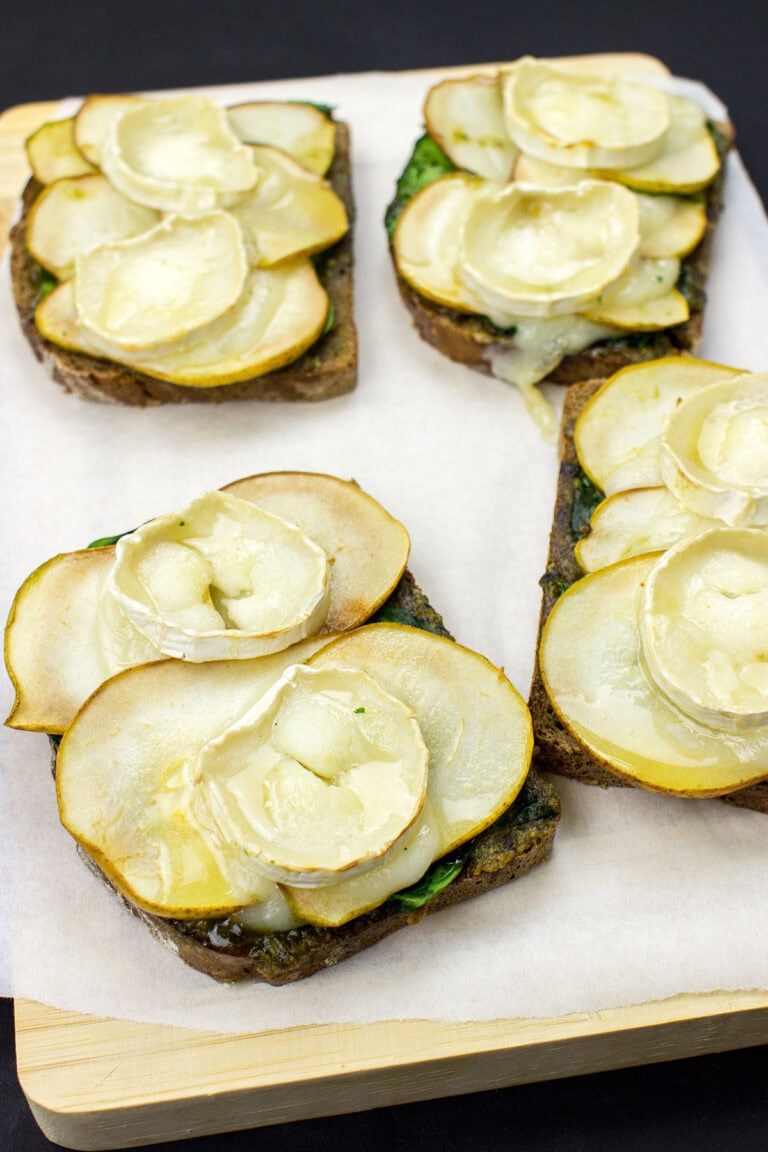 Honey Pesto Goat Cheese Toast | 10‑Min Vegetarian Sandwich